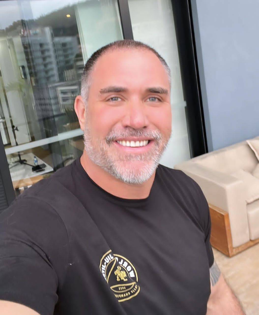 Raymond Marcus . Qwoosh